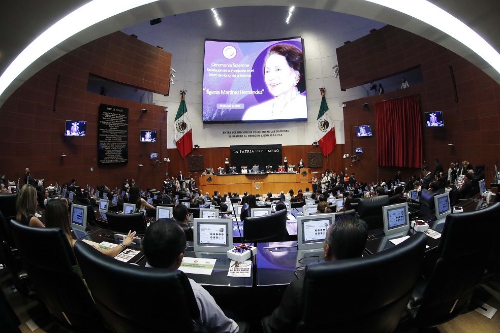 DEVELAN EN MURO DE HONOR DEL SENADO DE LA REPÚBLICA EL NOMBRE DE ...
