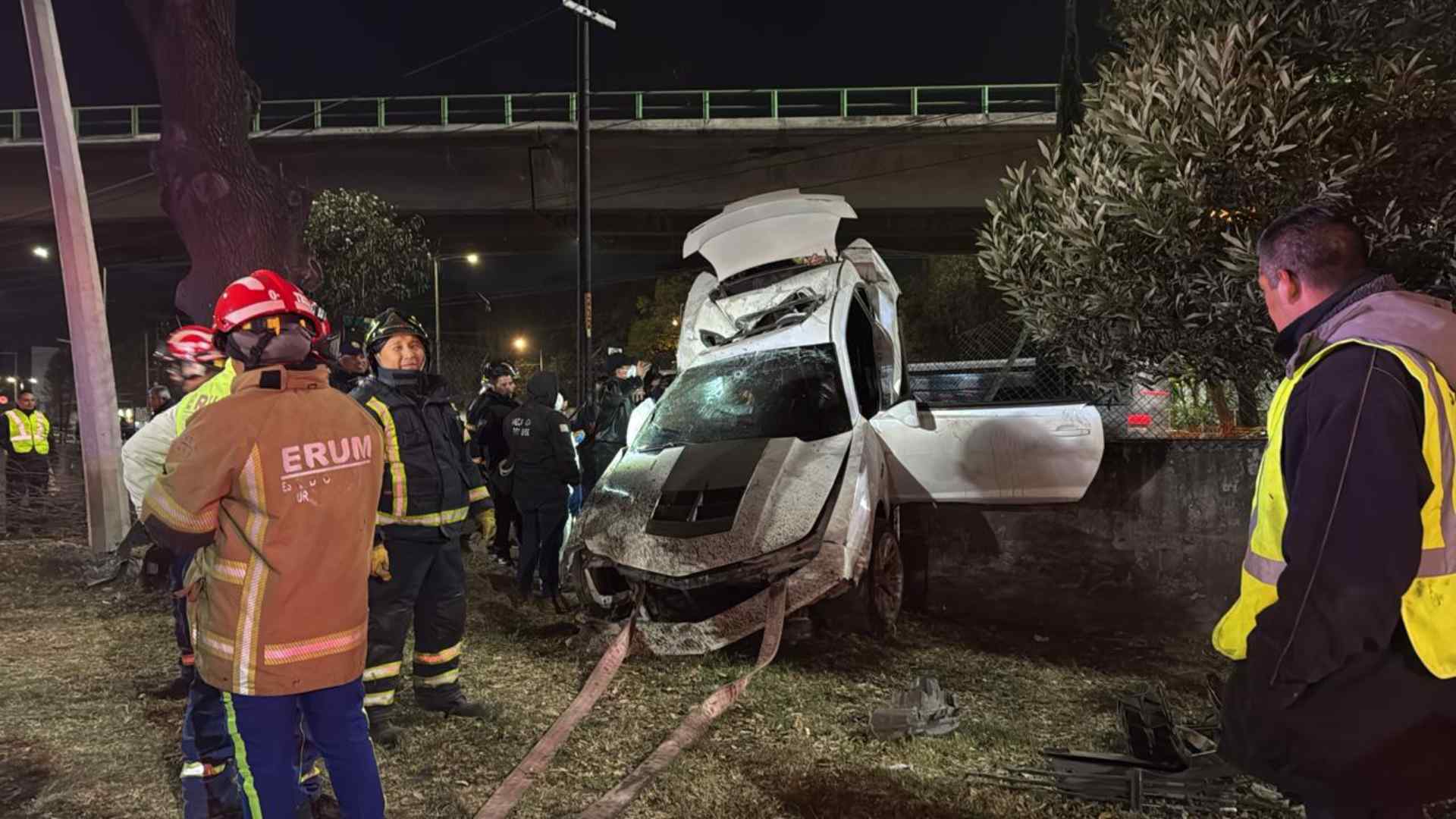 Fatal choque contra muro del Tren Ligero en Coyoacán deja un fallecido ...